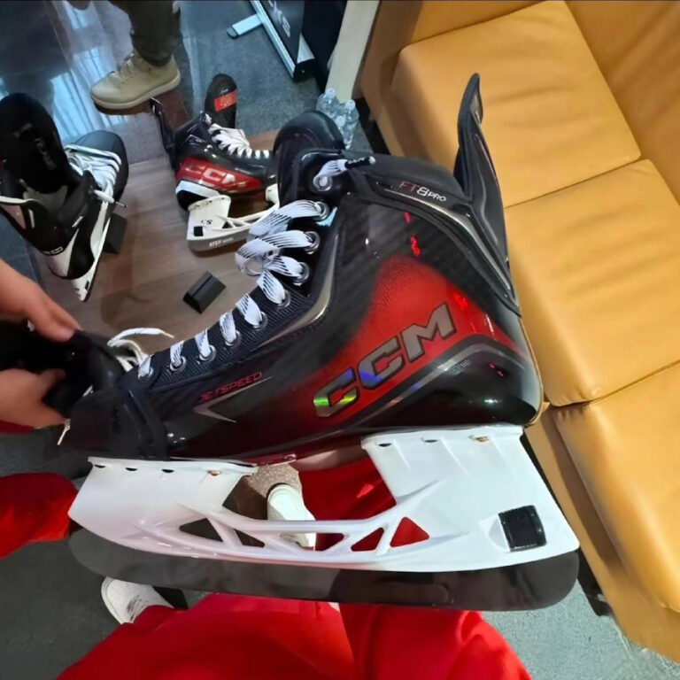 Коньки CCM JetSpeed FT8 Pro: что известно на данный момент?